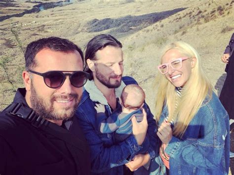 როგორ ჩაიარა ნუკი კოშკელიშვილის პატარა ოლივერის ნათლობამ ფოტო Marao