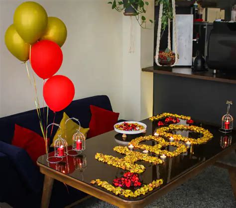 تزیین میز تولد ساده خانگی و ایرانی برای افراد بزرگسال