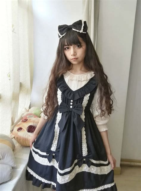 Download Lolita Fashion Style With Vintage Elegance Wallpaper
