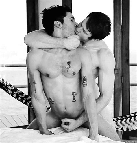 Reach Around Photo 8