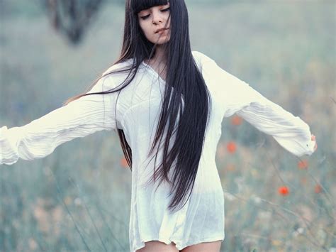 Девушка с длинными волосами какая она 80 фото