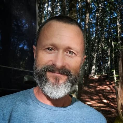 A Spider 50x Smaller Than Us Naturaly Fears Us She Will Only Bite If