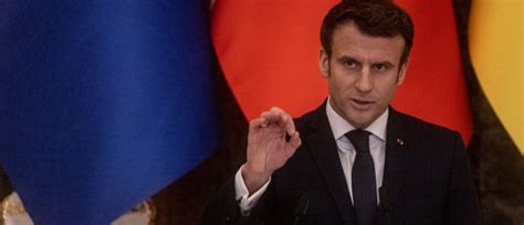 Гроші «Мінськ та діалог про нові гарантії безпеки в Європі Що президент Макрон привіз до