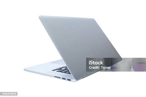 흰색 배경에 격리된 평면 현대 노트북 측면 각도보기 컴퓨터 장치 모형 공간을 복사합니다 0명에 대한 스톡 사진 및 기타 이미지 Istock