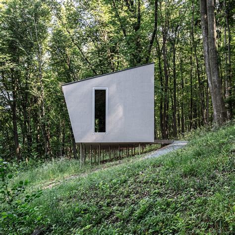 Béres Architects Hides Cabin On Stilts In A Hungarian Forest