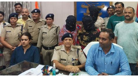 उत्तराखंड व्हाट्सऐप पर चल रहे सेक्स रैकेट का भंडाफोड़ 1 बांग्लादेशी