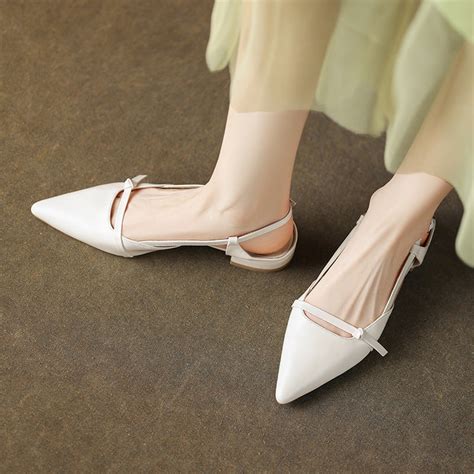 Spring 2018 Kitten Heel Slingback Shoe Trend Is Undeniably Popular