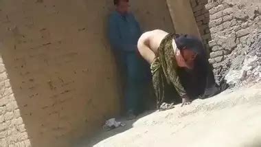 Desi Sex Video Of A Slut Wife In Hijab Outdoor Sex With Her Lover