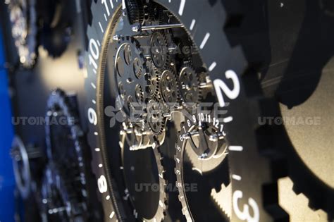 유토이미지 톱니바퀴시계