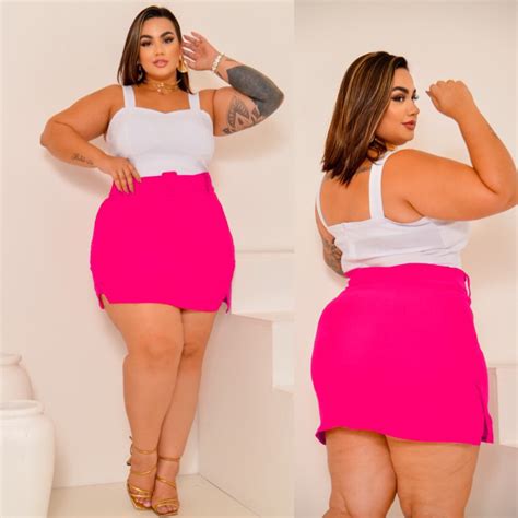 Short Saia Plus Size Alfaiataria Bengaline Elegante Detalhe Laterais