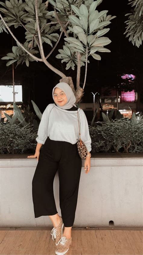 Pin By 🖤🙆🏻‍♀️ 🧚‍♀️ On Ootd Plus Size Hijab Fashion Hijab Fashion
