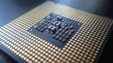 Chip Flaw Leaves Devices Vulnerable To Meltdown Spectre Cupertinotimes