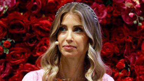 Cathy Hummels Rechtfertigt Sich Nach Halbnackt Post Bunte De