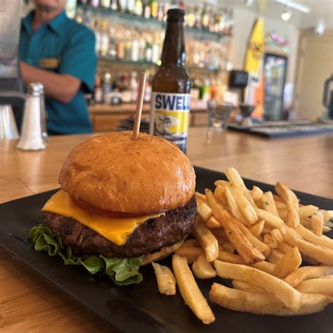 Reef Lounge Poolside Bar And Grill Updated May 2026 16 Photos 950
