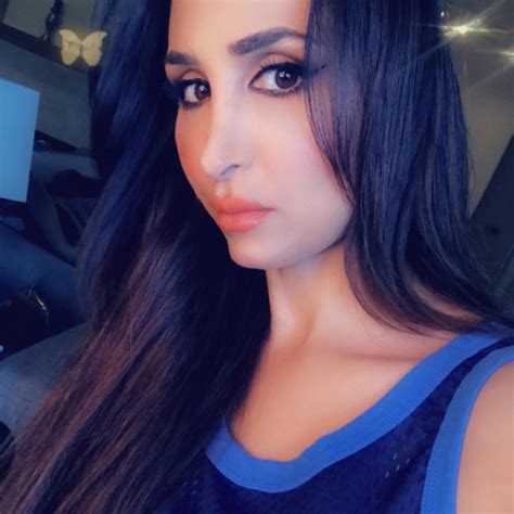 انستقرام هند القحطاني الرسمي Hind Al Qahtani Instagram الفن والجمال