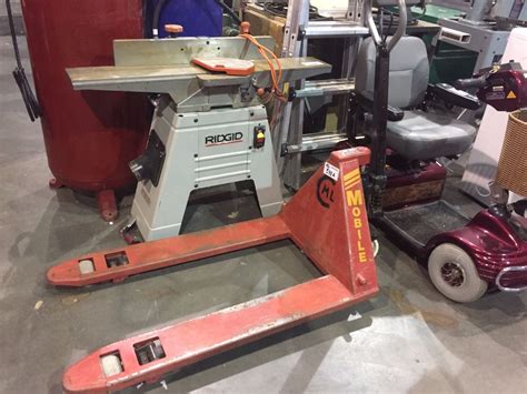 Mobile Pallet Jack