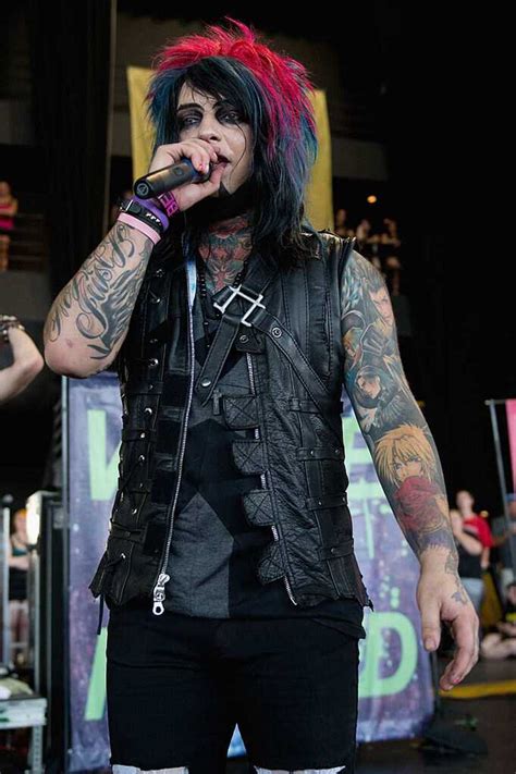 Dahvie Vanitys Biography Age Height Girlfriend Allegations Legitng