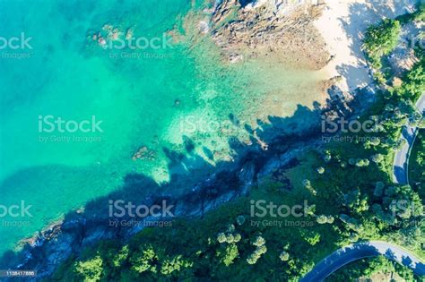 무인 항공기 보기 경치 풍경 아름 다운 열 대 바다의 경치 보기 여름 시즌 이미지에서 바다 해안 보기에 의해 조감도 드 론 샷