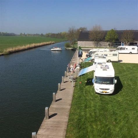 Overnachten Bij Marnemoende Camper Campsite Camping
