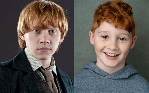 Rupert Grint Geeft De Fakkel Door Aan De Nieuwe Ron Weasley Met Een Brief