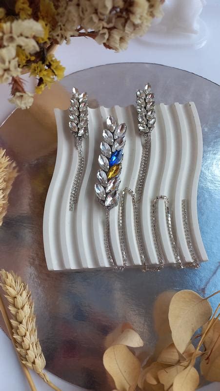 Брошкаколосок — цена 350 грн в каталоге Броши Купить аксессуары по доступной цене на Шафе