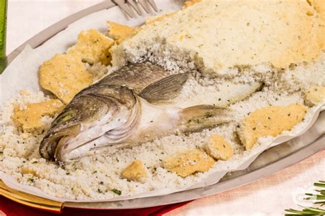 Ricetta Branzino In Crosta Di Sale Erbe E Birra La Ricetta Di