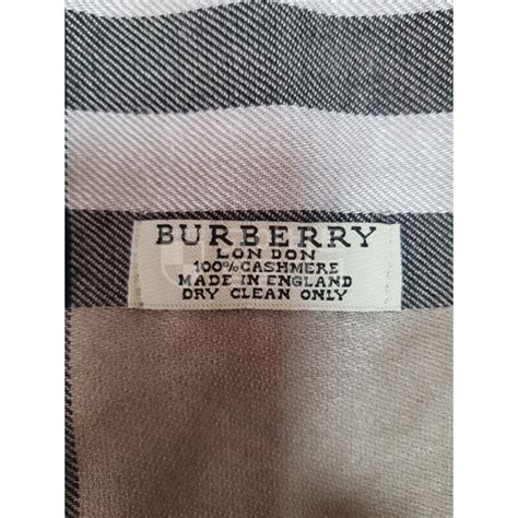 [ 온라인 사진 명품감정 ] 버버리 숄 버버리 의류 고이비토 명품감정원