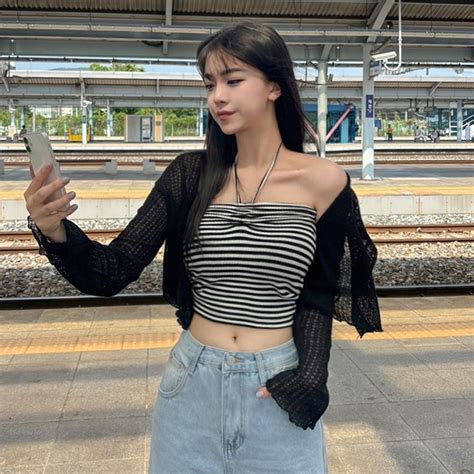 워너비뮤즈 무배🚀 11 여름코디템☘️레이어드 흘러내림x 2way 단가라 홀터넥 니트 탑 스트라이프 크롭 나시 튜브 셔링 레이어드 이너 민소매 개강룩 새내기룩 봄