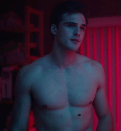 Jacob Elordi As Nate Jacobs In ‘euphoria Men Skin Care Routine Jacobs Hot Actors