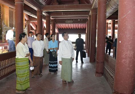 နိုင်ငံတော်စီမံအုပ်ချုပ်ရေးကောင်စီဥက္ကဋ္ဌ နိုင်ငံတော်ဝန်ကြီးချုပ်ဗိုလ်ချုပ်မှူးကြီး မင်းအောင်လ