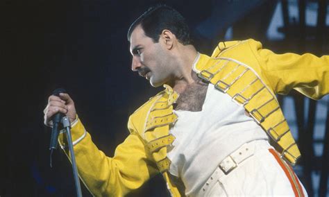 Freddie Mercury Most Defiantly Queer Moments As Queen Frontman