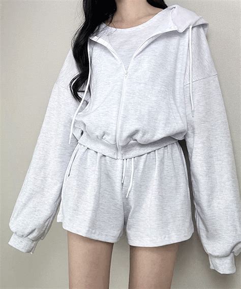 쓰리피스아방핏💗 후드집업나시반바지세트 트레이닝복세트 트레이닝복셋업 추리닝세트 츄리닝셋업 A라인팬츠 나시 가오리핏후드집업