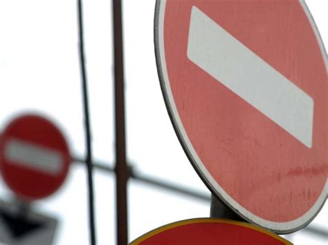 У Дніпрі через ремонт мережі зливової каналізації на 5 місяців планують звузити дорогу на одній