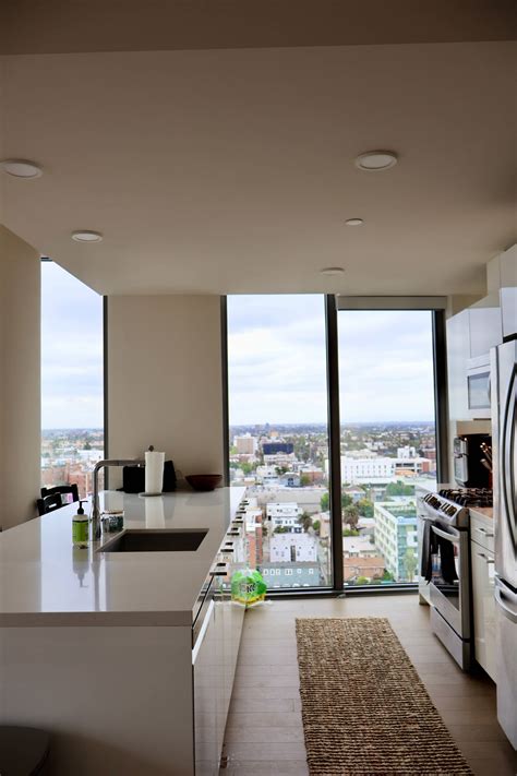 Sunlit Penthouse With Panoramic Downtown La And Hills Views Ideal For