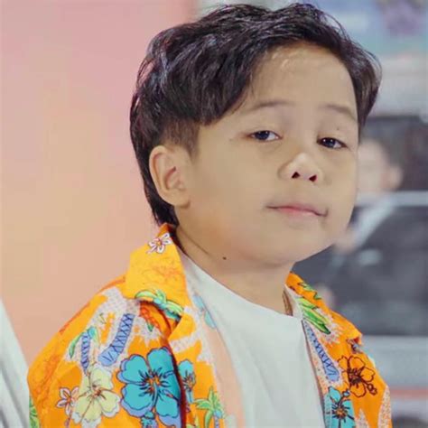 ខ្លួនក៏នៅក្មេង អាយុក៏តិចតែមើលស្ទាយ៍តុបតែងខ្លួន ពេជ្រ ថៃ ឡើងកម្លោះ Khmerload Cambodia Latest News