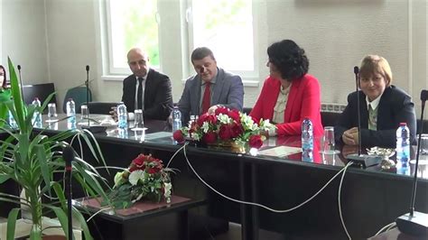 Средба во салата за состаноци помеѓу претставници од Советот во Берово и Општина Струмјани Youtube