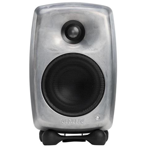 Genelec M040 - студийный монитор | Купить в магазине Аудиомания