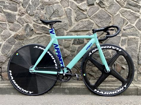 어피니티 키세나 트랙 프레임셋 하모니 카본 트랙 휠셋 애런 체인링 시마노 듀라에이스 트랙 크랭크셋 Zipp 프로 탐슨 컴포넌트 커스텀 픽시 바이크 리뷰 네이버 블로그