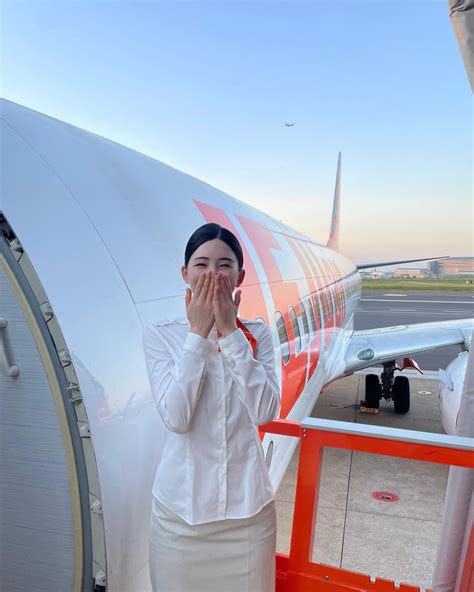 김수아 23 4차 김수아 수료합니다🍊🍀 다사다난한 두달동안 많이 울고 웃고 배웠던 학교생활ㅎㅎ 아파서 다들 걱정했지만 첫비행까지 무사완료했습니다ง •̀•́ง