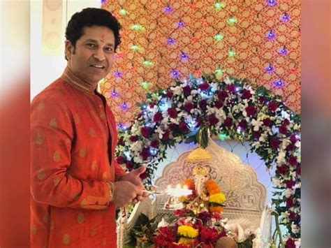 गणपती बाप्पा मोरया सचिनसह या क्रिकेटपटूंच्या घरी होते गणेशाचे आगमन