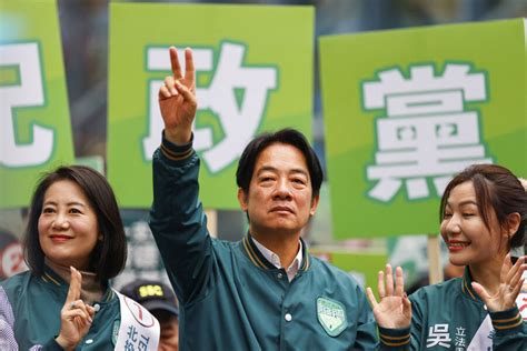 Президент Тайваня обратился к Китаю на фоне учений