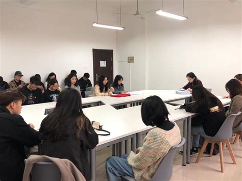 设计艺术学院学生党支部开展“学史增信”第二专题理论学习 设计艺术学院