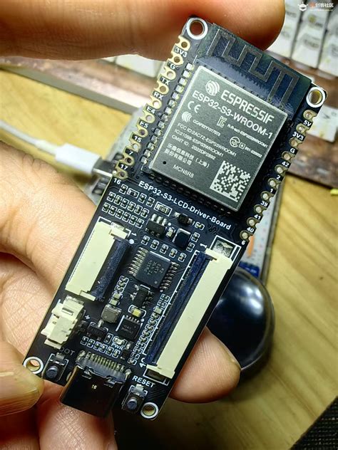 【花雕学编程】arduino动手做（250） Esp32 S3 Rgbspi Lcd 板 Df创客社区