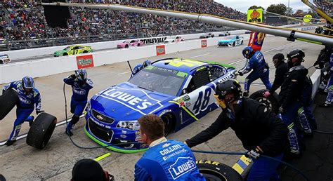 Nascar Teams Tuning Up For New Pit Stop Rules