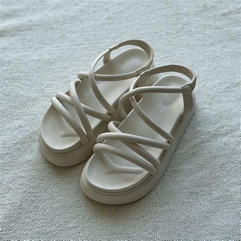 여름 올데이 통굽 뒷밴딩 샌들 4cm 데일리 키높이 샌들 여름코디 바캉스룩