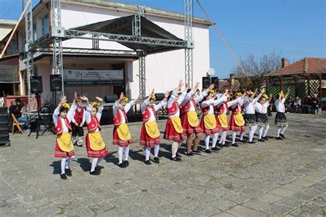 В Ново село пресъздадоха атентични обичаи и практики по обработване на вълна