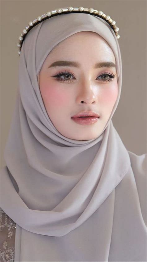 Adu Cantik Inara Rusli Vs Nissa Sabyan Yang Parasnya Disebut Mirip Netizen Kok Kayak Kembar