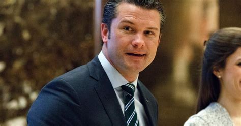 트럼프 국방장관에 폭스뉴스 진행자 피트 헤그세스 지명