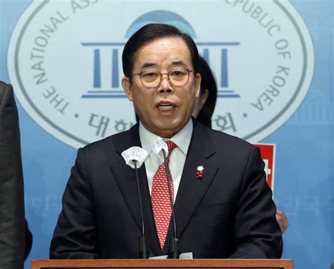 與 최고위원 무더기 출마‥경쟁 격화 파이낸셜뉴스