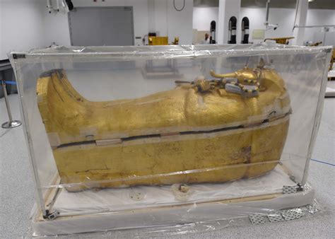 بدء ترميم باقي مقتنيات توت عنخ آمون تمهيدا لعرضها في المتحف المصري